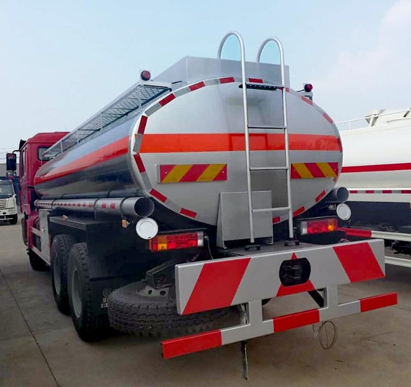 SHACMAN 6X4 Oil Truck - Shacman F3000,L3000,M3000,H3000,X3000 truck ...